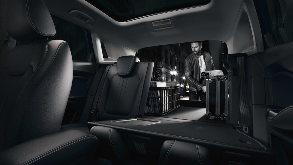 Opel Grandland X HYBRID4 | SUV | Plug-in Hybrid | Opel UAE